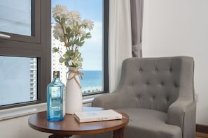 Quarto casal premier, vista para a cidade | Roupas de cama premium, camas com colchões pillow-top, frigobar