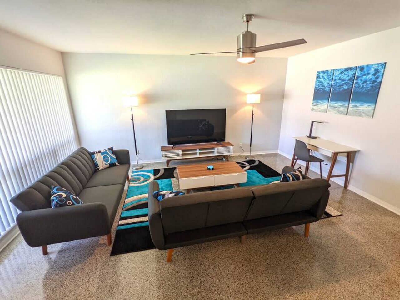 Paradise Awaits! Beach, King Bed, Yard & Workspace - Deerfield Beach, FL