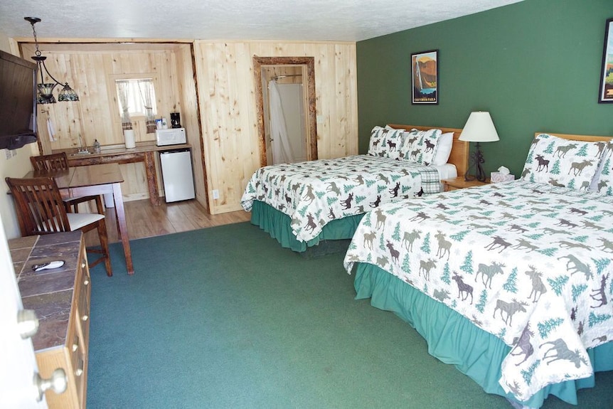 0124) Candy Suite 124 - Utah