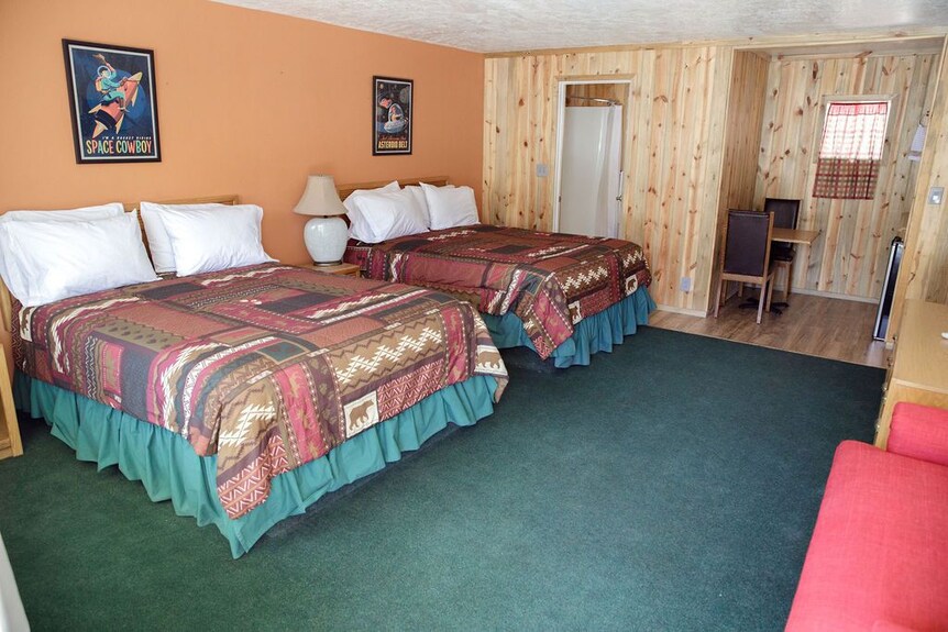 0127) Candy Suite 127 - Utah