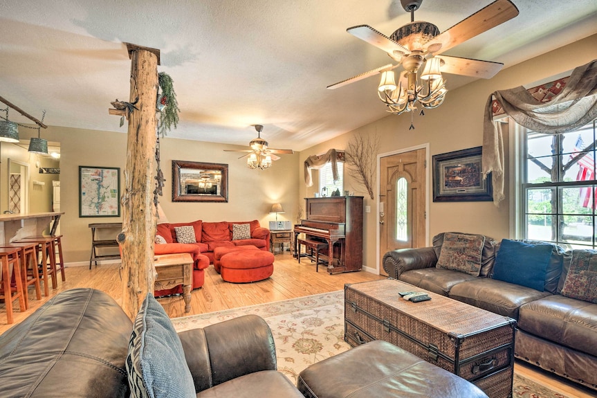 Guntersville Cabin Nestled In Kudzu Cove Resort - Alabama