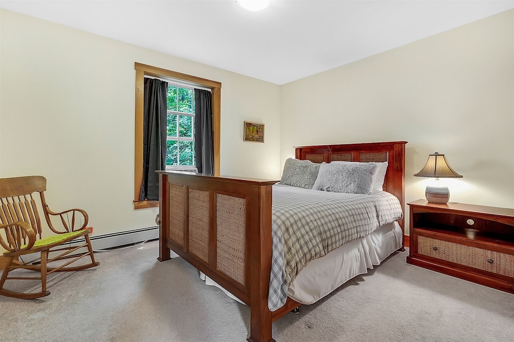 Millbrook Cottage | 3 Bed, 2 Bath - Maine