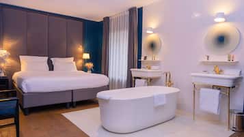 Quarto (Chambre Ecaille) | Secretária, cortinas/cortinados opacos, quartos insonorizados
