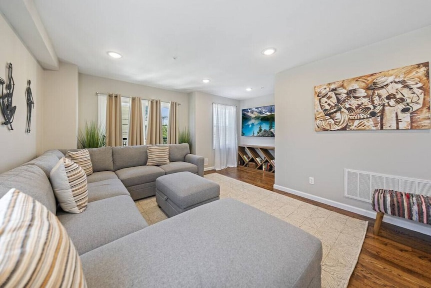 Luxury 7br Group Retreat That Sleeps 20 | 2 Kitchens | Near Nyc + Ewr - Jersey Shore, NJ