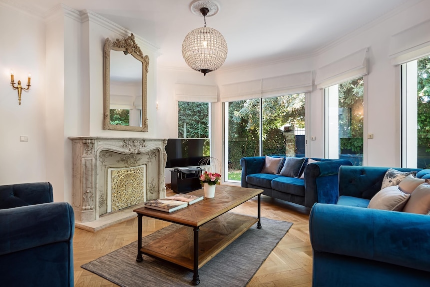 10 Bedrooms & 5 Bathrooms - 5* Villa Stella - Versailles Castle Walking Distance - Saint-Cloud