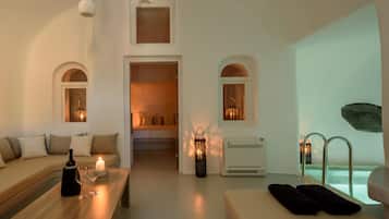 Suite Júnior | Sala de estar | Smart TV de 32 polegadas com canais por cabo, televisor