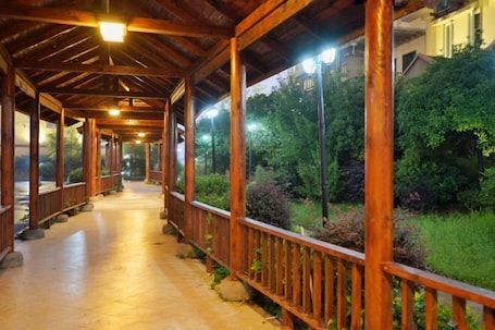 Parte interna. Shanjingcheng Holiday Hotel