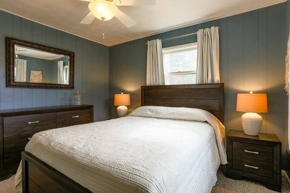 Bluebird Cottage - Hot Tub, Firepit, 15 Mins To Dt Asheville - Weaverville, NC