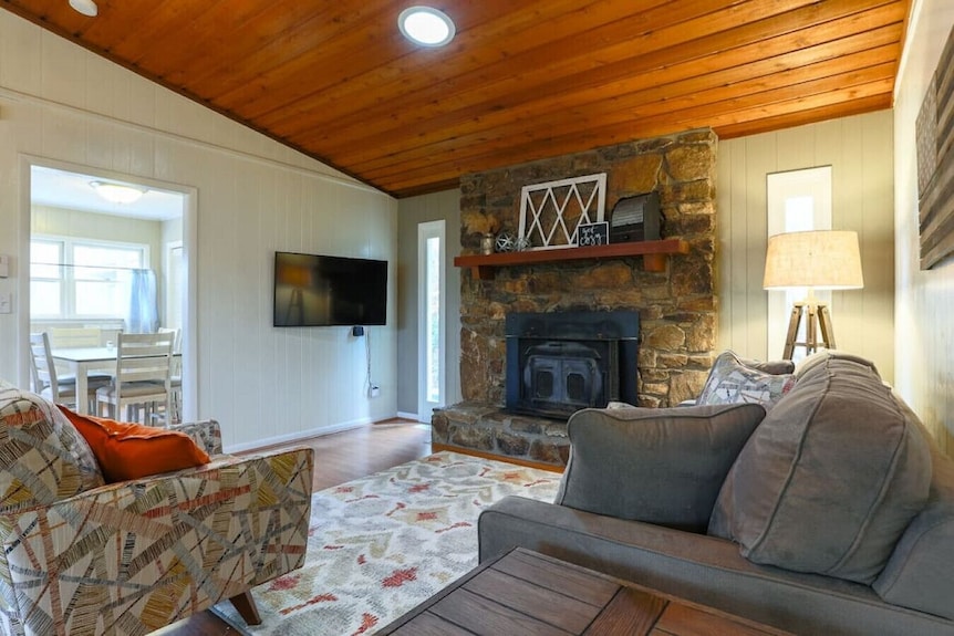 Bluebird Cottage - Hot Tub, Firepit, 15 Mins To Dt Asheville - Weaverville, NC