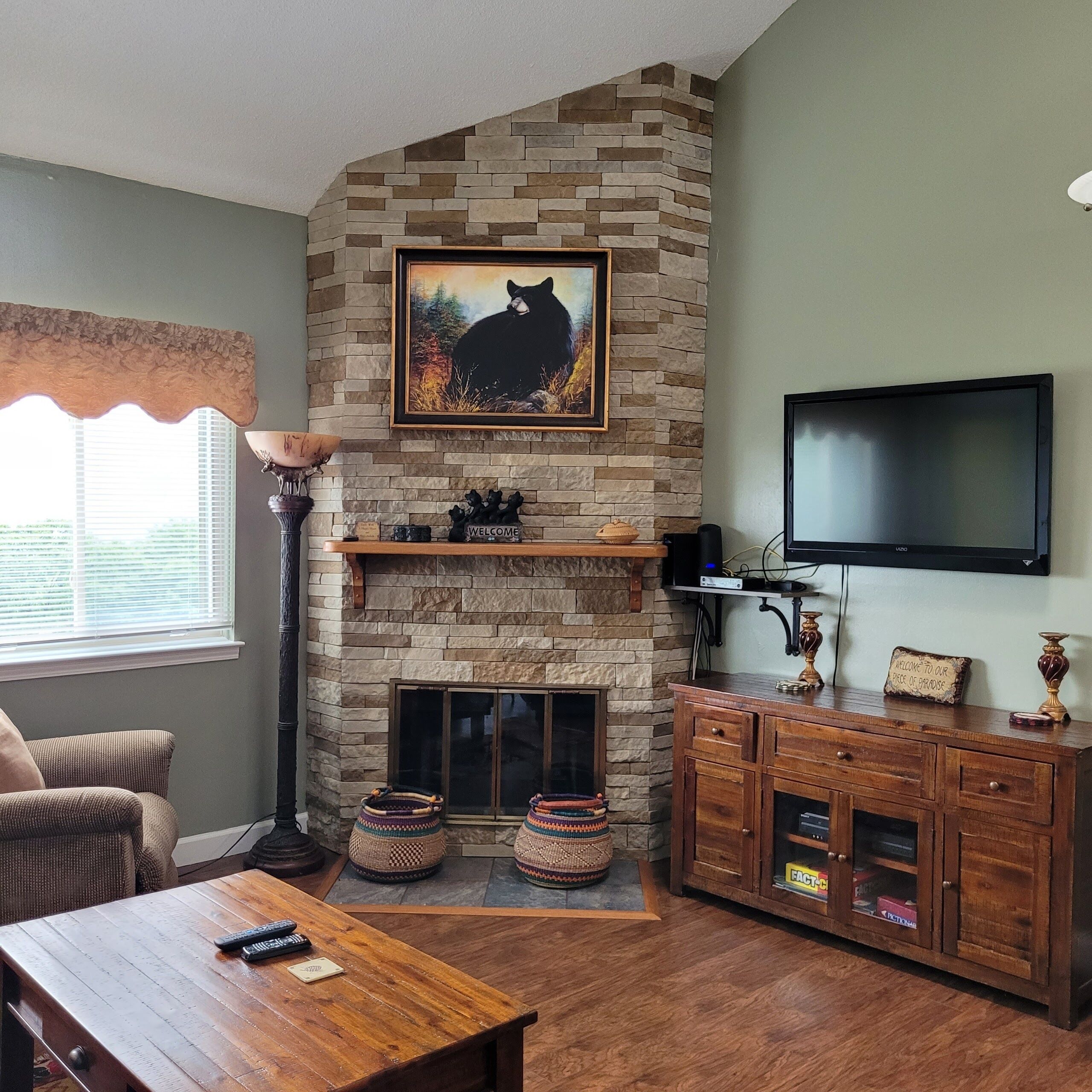 Breath-taking Mountain Views - Wake Up To Spectacular Sunrises - Gatlinburg, TN