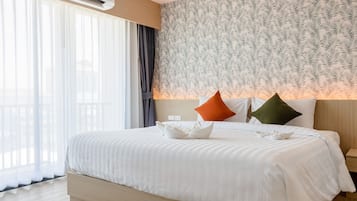 Quarto Duplo Familiar | Cofre no quarto, cortinas/cortinados opacos, camas desdobráveis