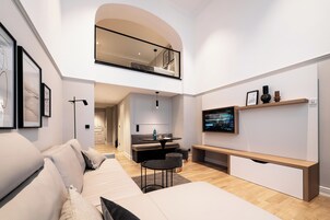 Televisor, brinquedos 