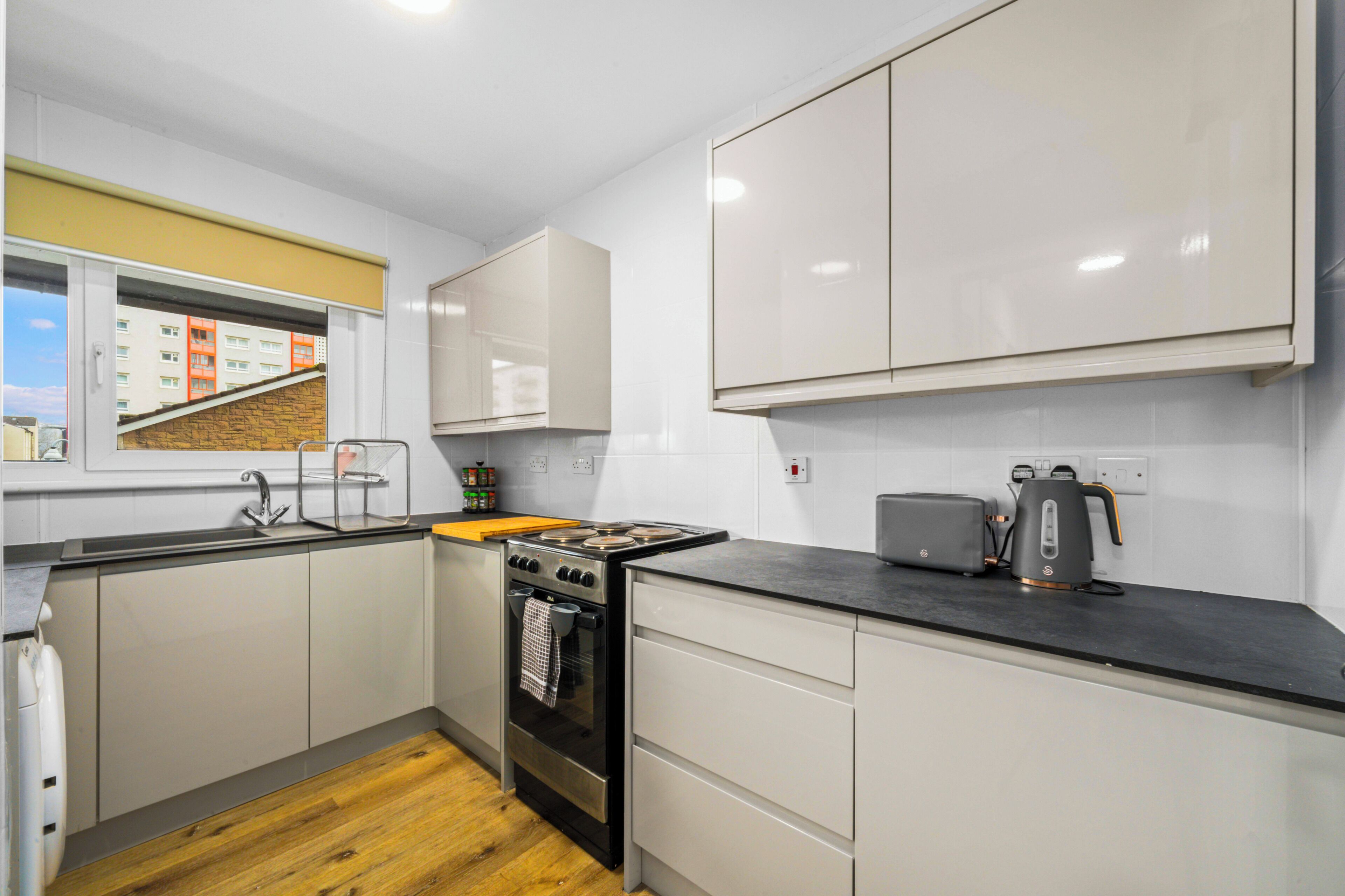 Apartamento urbano | Cozinha privada | Geladeira grande