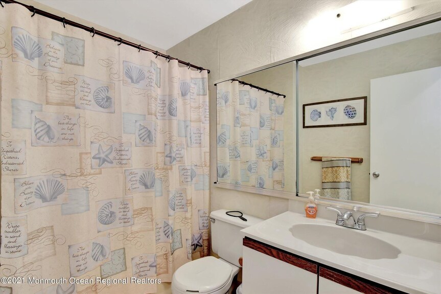 Beach Block Retreat W/patio, Off Street Parking, Linens & Towels, Beach Gear - Sunset Beach, NJ