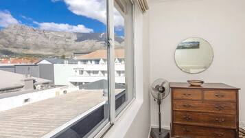 Apartamento Básico, várias camas | Interior