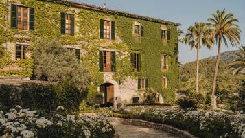 Fachada da propriedade