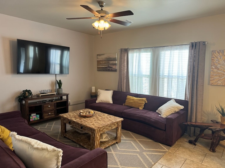 Spacious 4br/3 Bath House With Beautiful Mountain Views Front And Back. - Las Cruces, NM