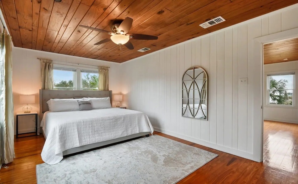 Cozy Cottage By The Sea -Near Downtown And Beach And Oak Trees! - 걸프포트