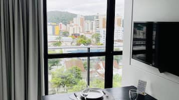 Apartamento Elite | 1 quarto, secretária, secretária adequada para computadores portáteis