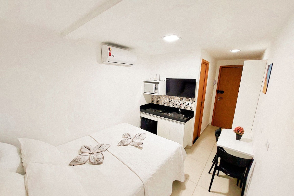 1 quarto, com decoração personalizada, com mobília individualizada