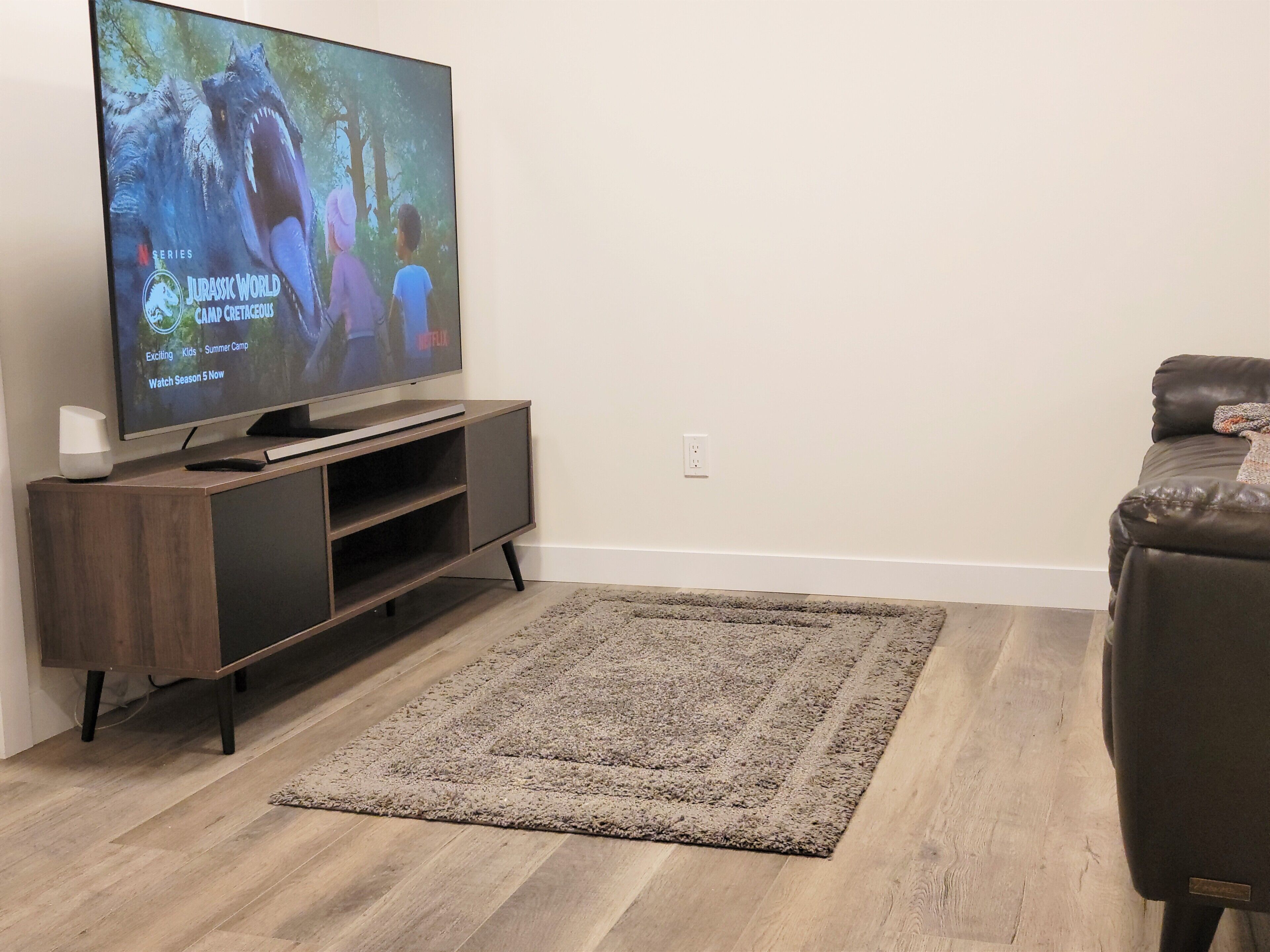 Lovely 2 Bedroom Guest Suite In Southwest Edmonton - カナダ エドモントン