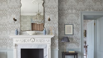 Suíte luxo | Individualmente decorados, individualmente mobiliados, escrivaninha