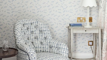 Quarto com design assinado | Individualmente decorados, individualmente mobiliados, escrivaninha
