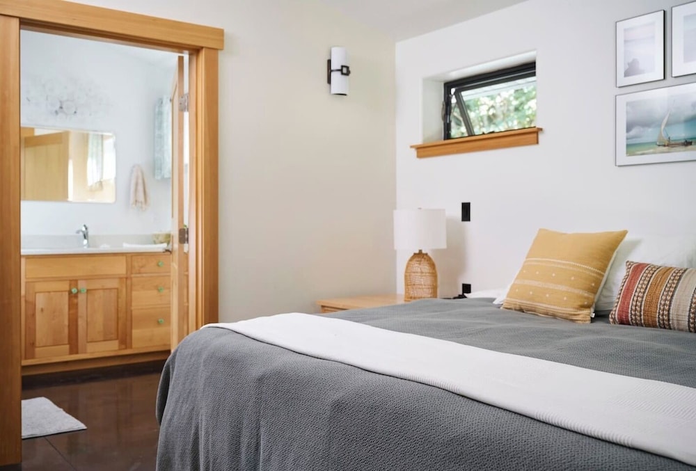 Bellingham Meadows- With Hot Tub And King Size Bed - Bellingham, WA