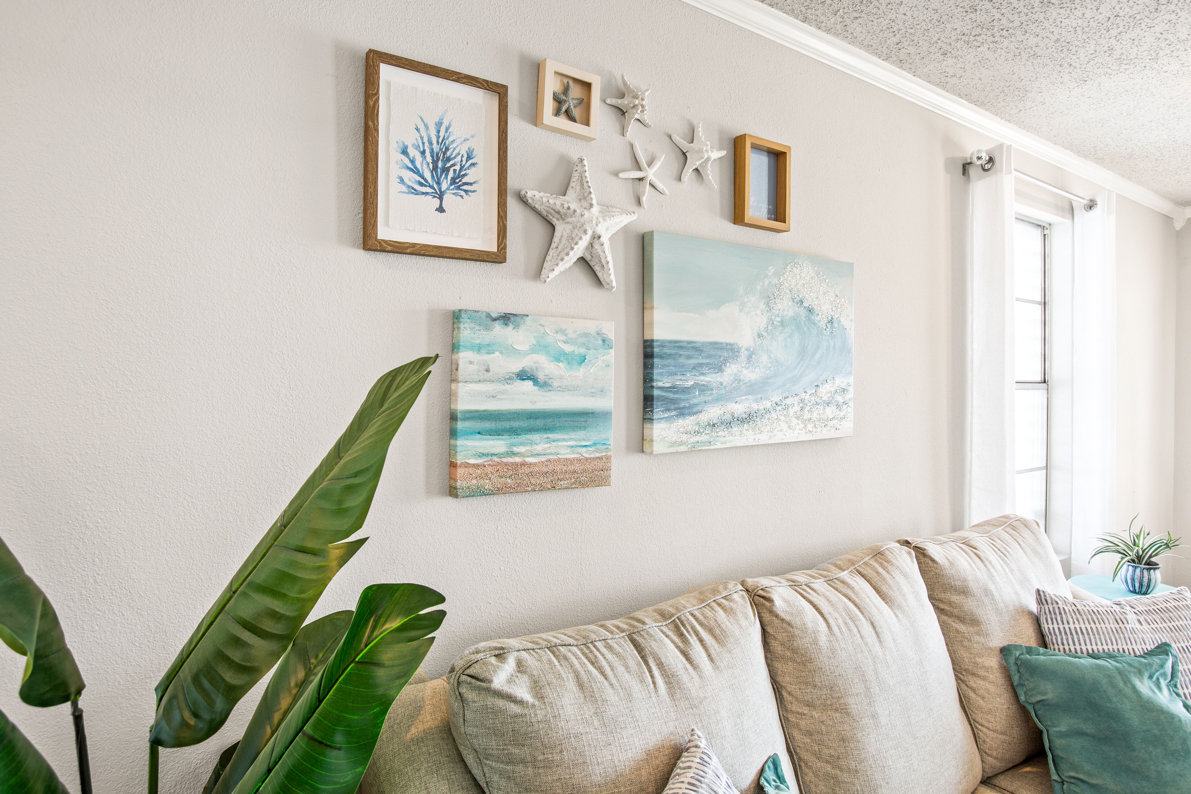 4 Min From Beach! Fun Filled 3 Bed 3 Bath W/ Game Room & Large Yard! - Galveston Beach