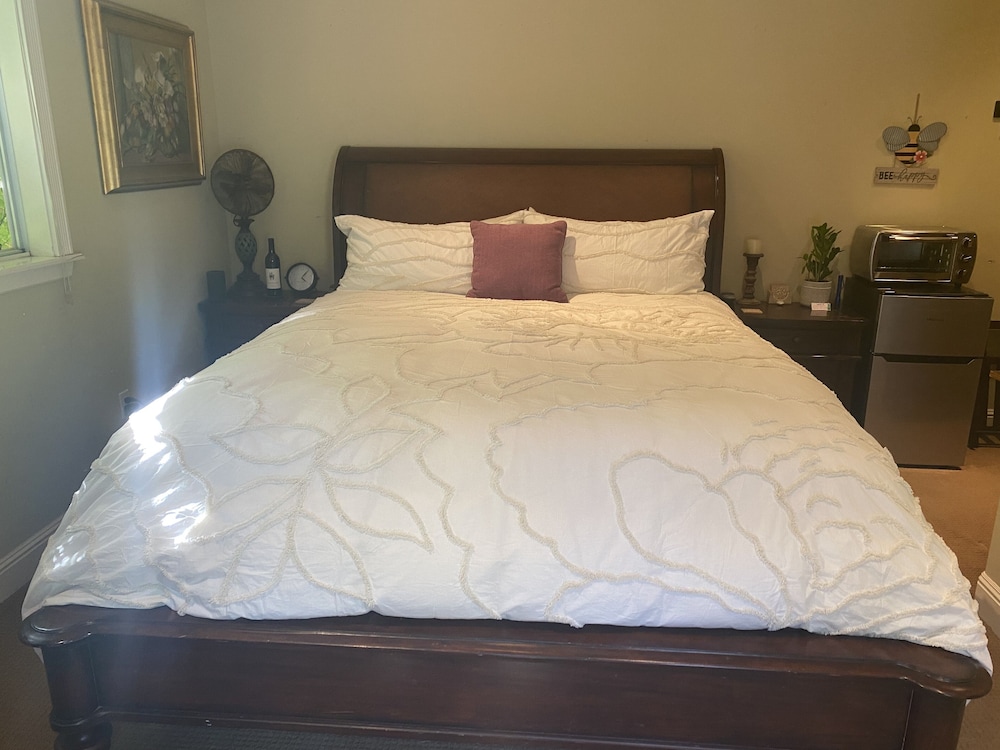 Gated Estate-master Bedroom W/full Bath With Private Spa - Willits
