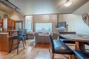 Dúplex, 4 quartos, vista para a montanha, junto à encosta (4 Bedrooms) | Restaurantes