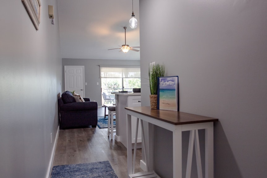 Newly Remodeled Studio Condo Across Parking Lot To Ocean - Ponte Vedra Beach, FL