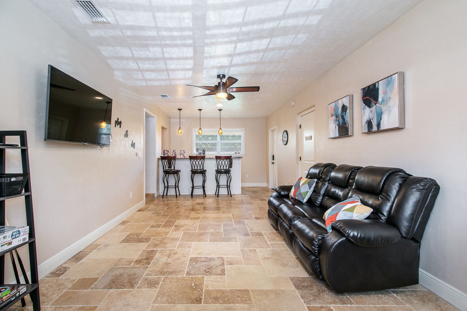 Modern & Spacious, Fully Upgraded Home With Deck, Firepit, And Bbq&nbsp;Near&nbsp;Uf - Gainesville, FL
