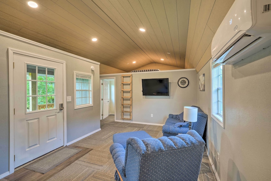 Quaint Montezuma Cabin Near Lake Ponderosa! - Iowa