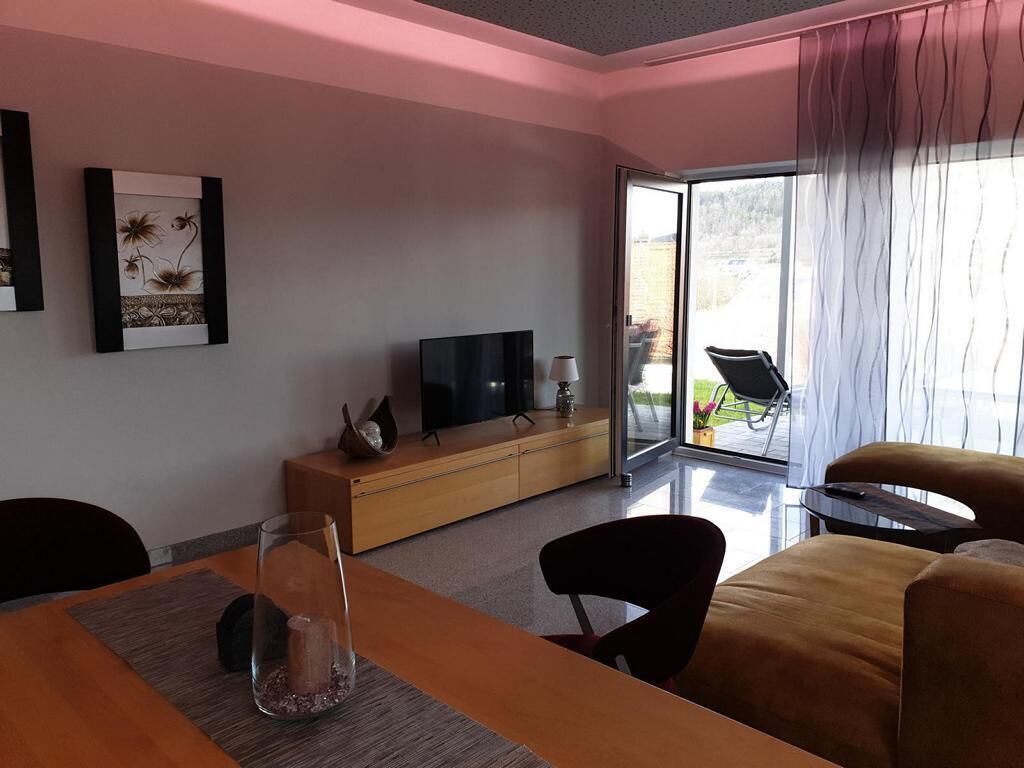 Ferienwohnung Mit 2 Schlafzimmer Und Terrasse - Berching