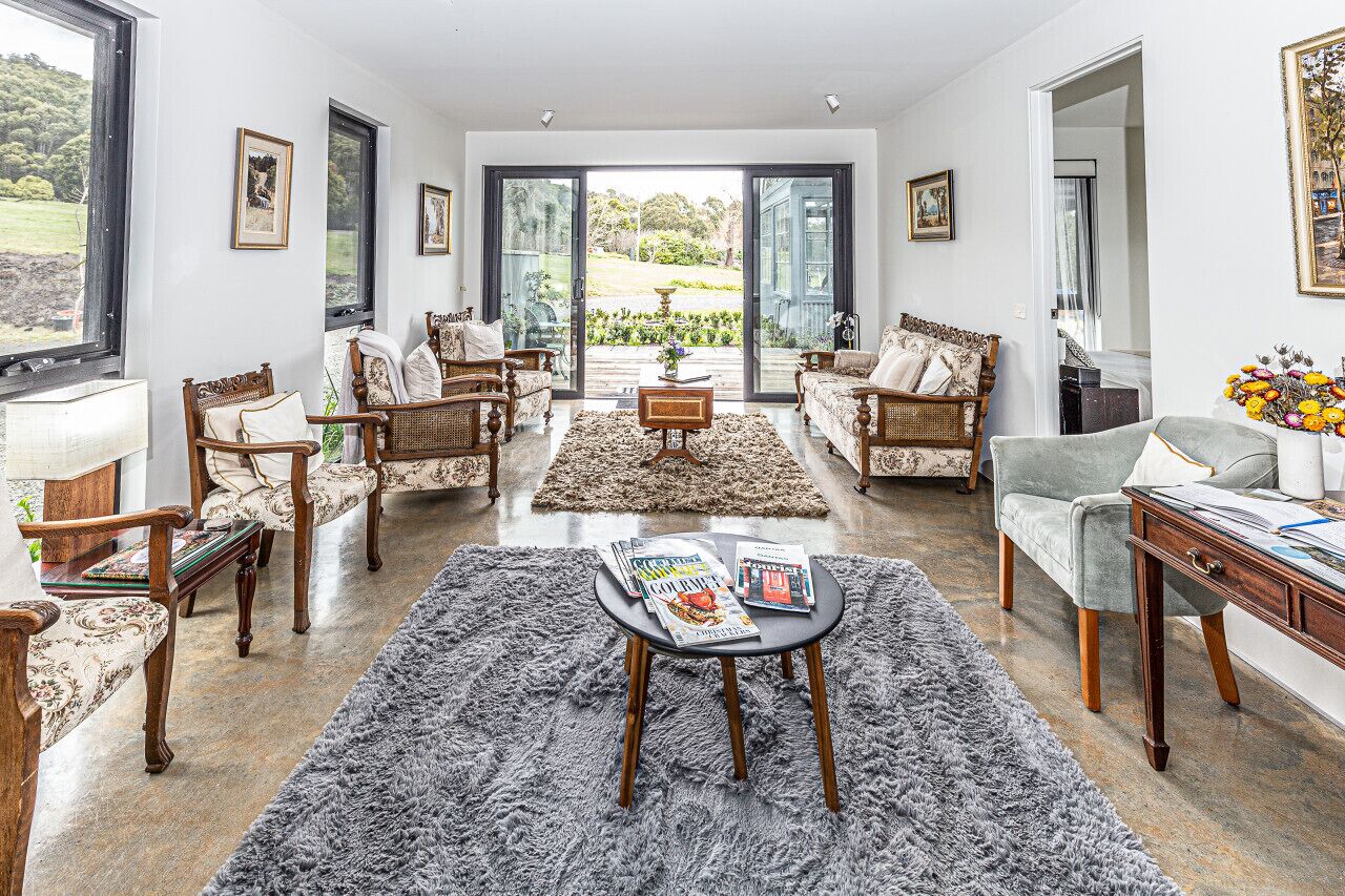 Hanging Rock Views, Queen Suite In Classic Bush Setting - Woodend, Australia