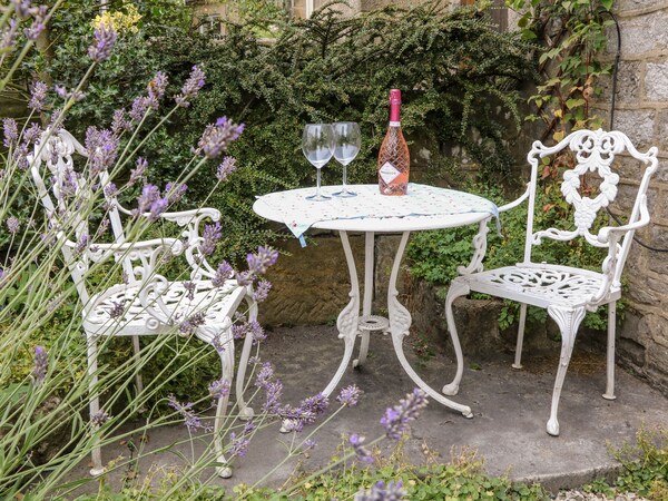 White Swan Cottage, Pet Friendly, With Open Fire In Youlgreave - Great Longstone