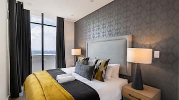 Apartamento clássico | Roupas de cama premium, espaço de trabalho para notebook