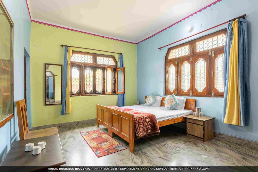 An Ideal And Peaceful Place For Holiday. - Ranikhet