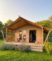 Quarto luxo, banheiro privativo ( Tenda Lusso Bagno Comet) | 1 quarto