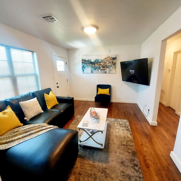 Lovely House Near Nichol Hills - Oklahoma City