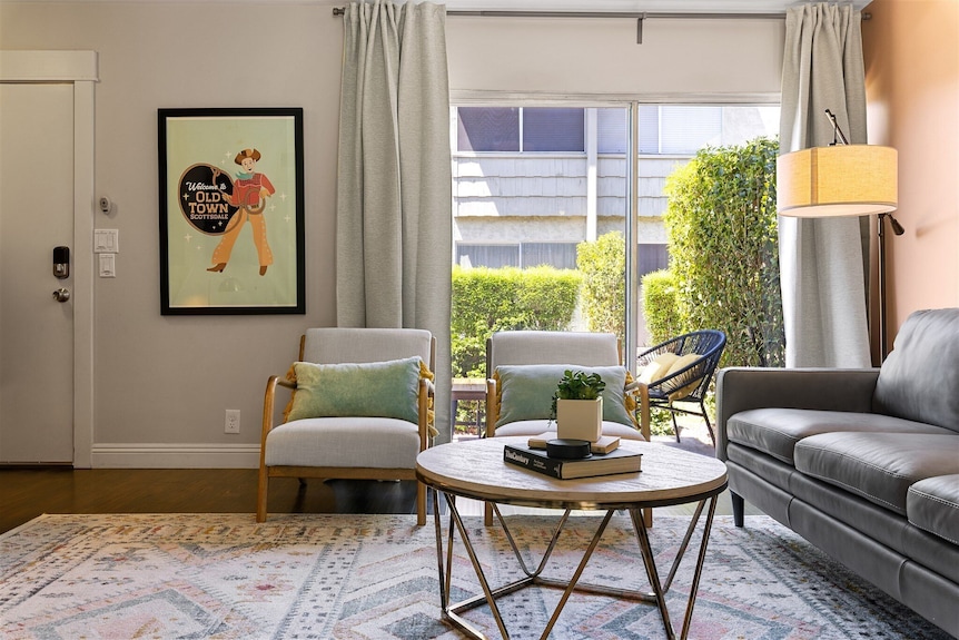 Scott Place - Amazing Location, Heated Pool, Vibrant Space Awaits! - Arcadia - Phoenix