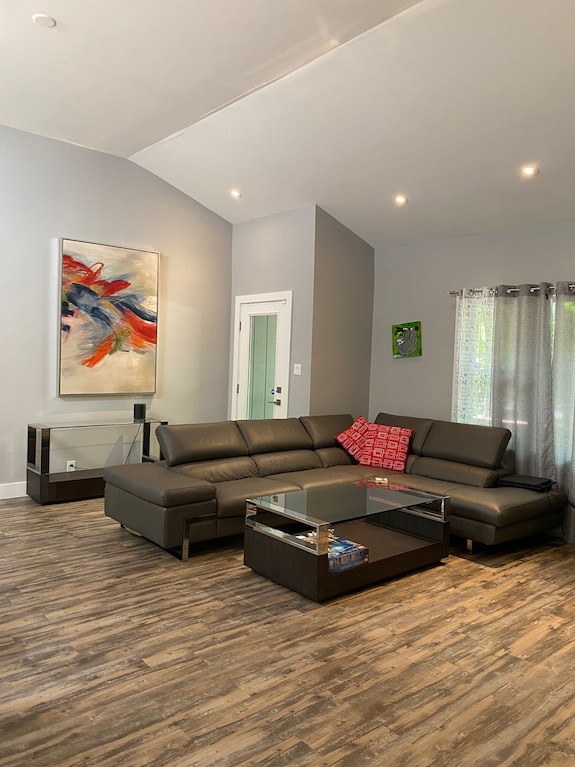 Updated Cottage In Southcott Pines, Grand Bend. Steps To Sun Beach - Ontario