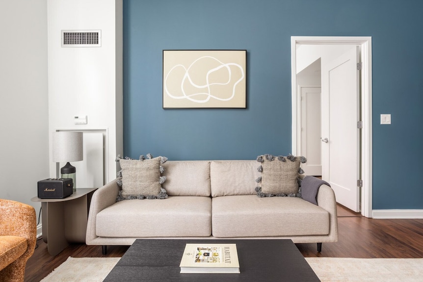 Lovely Kendall Square 1br W/ Concierge & Gym, Steps To Mit, By Blueground - 케임브리지