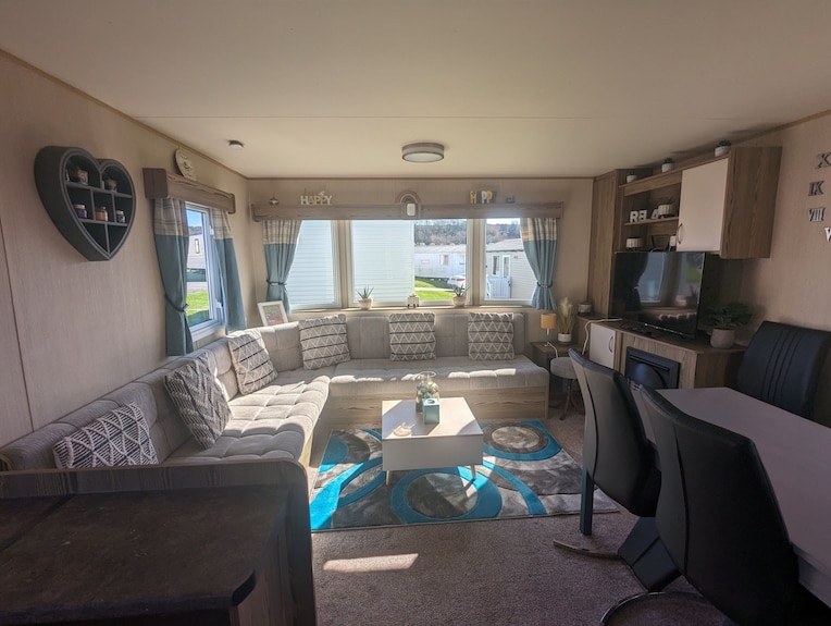 Caravan At Littlesea Holiday Park, Weymouth - Sleeps 8 - Weymouth
