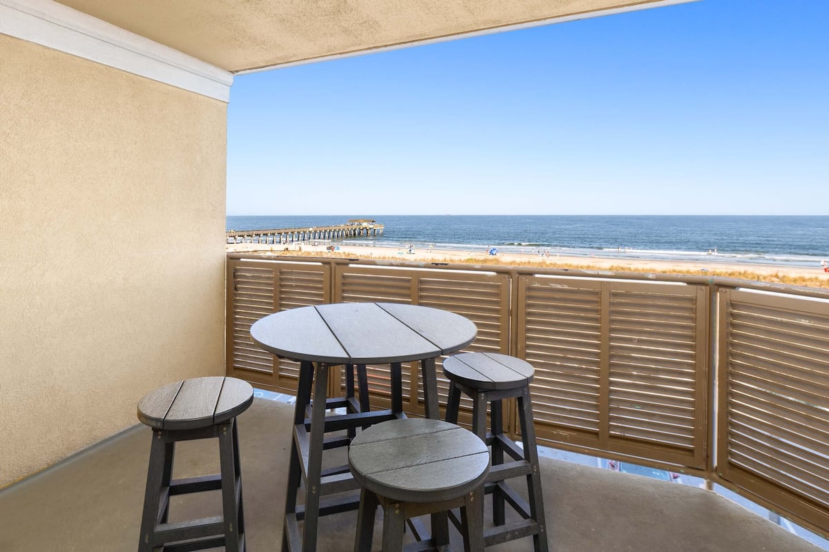 Condo, várias camas, cozinha, vista para o oceano (303 - No Pets Allowed) | Vista do quarto