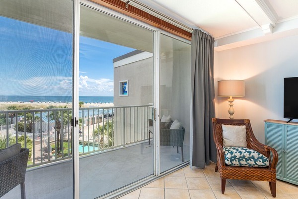 Condo, várias camas, acesso à piscina, vista para a praia (#235 - No Pets) | Parte interna