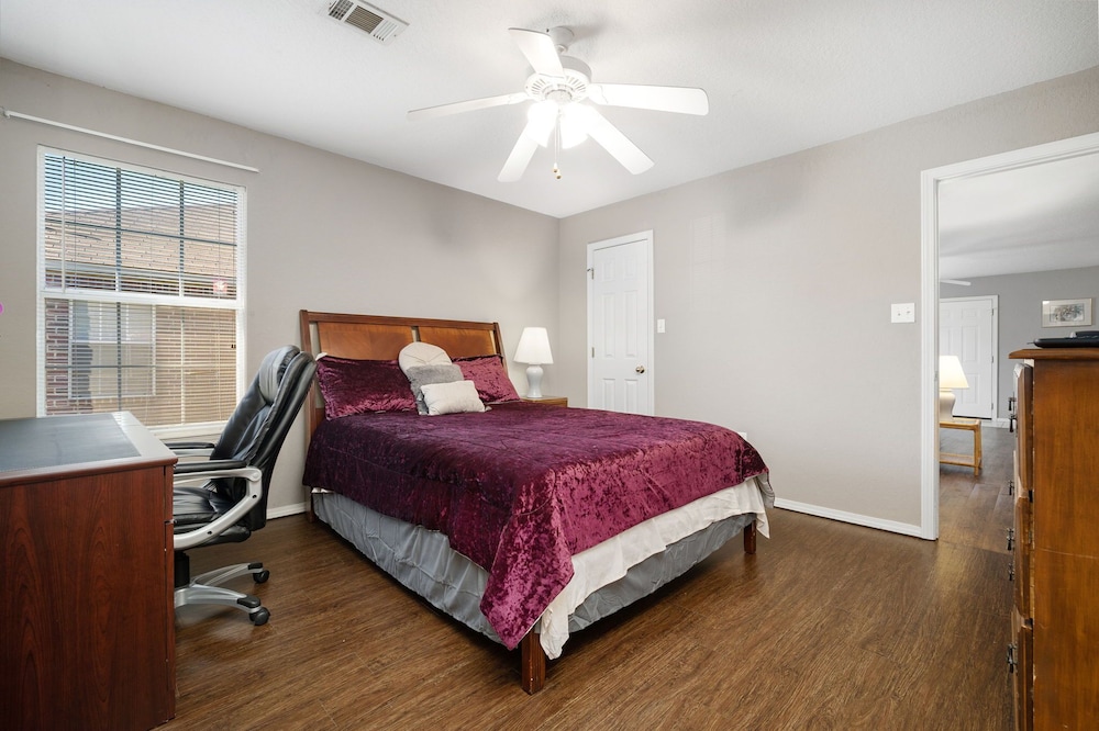 Delightful Duplex 2 Beds 2 Baths - Greenwood, AR