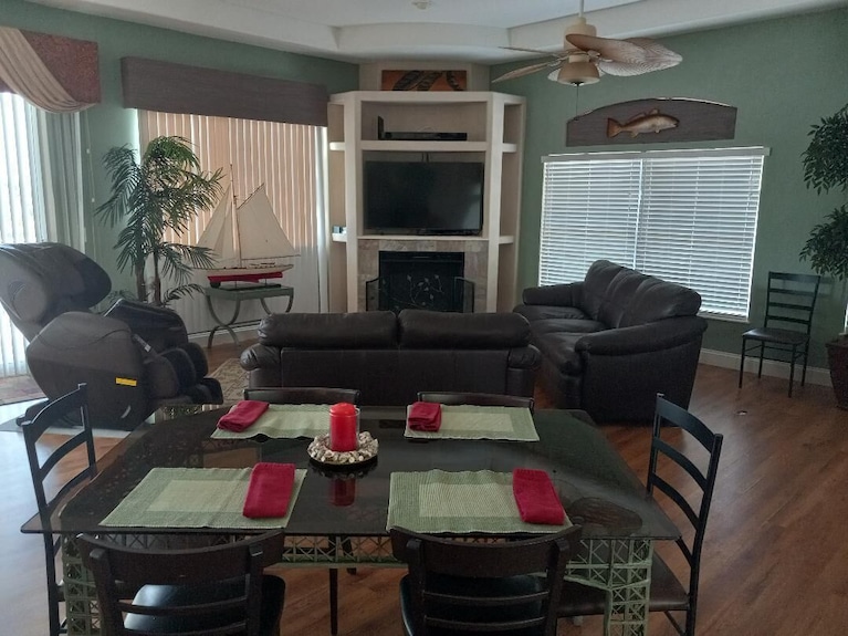 Luxury Bayview Wellness Retreat W/pool, Salt-water Jacuzzi, Hot Tub...+ More! - Anna Maria Island, FL