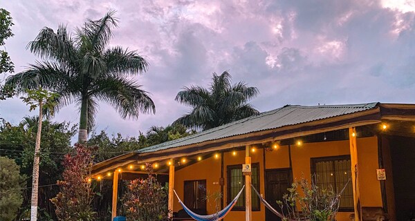 Confortable Cabaña Con Vistas A Las Montañas - La Fortuna